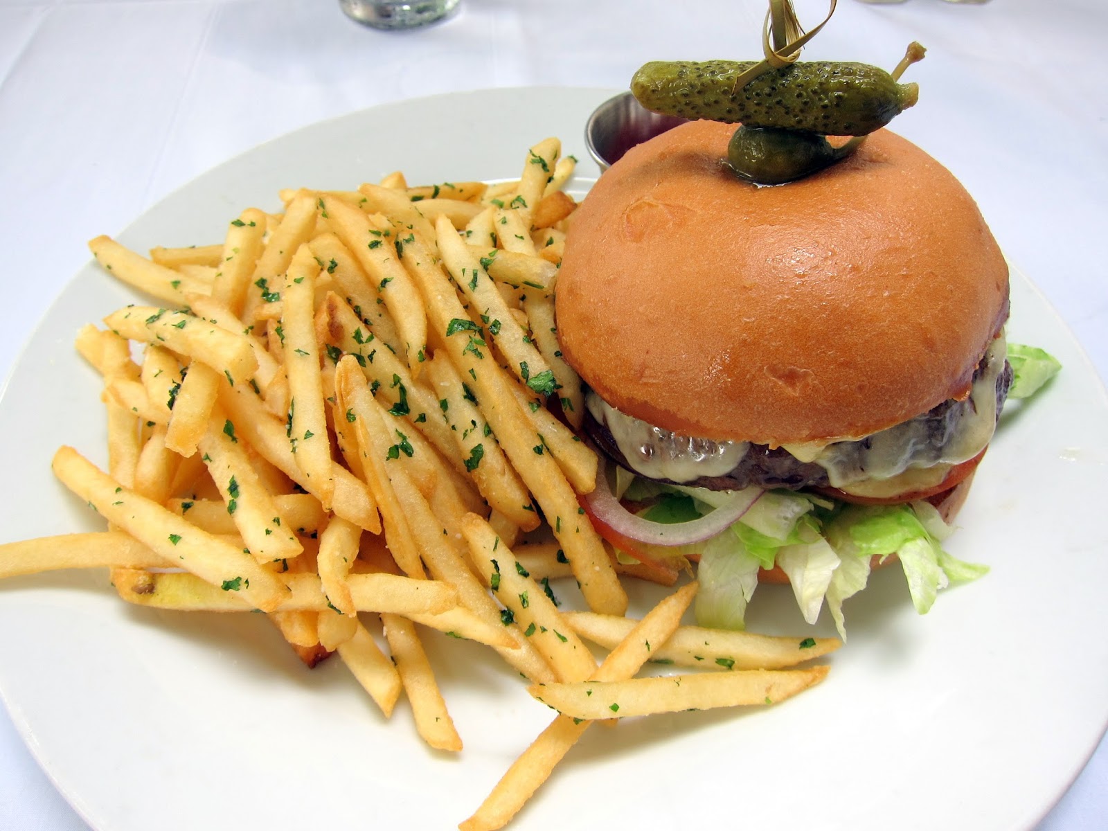 Doah's Hungry: Traxx (Union Station Los Angeles)