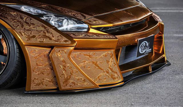 Nissan GT-R R35 Engraved Goldmetal: The Craziest Godzilla Modification ...