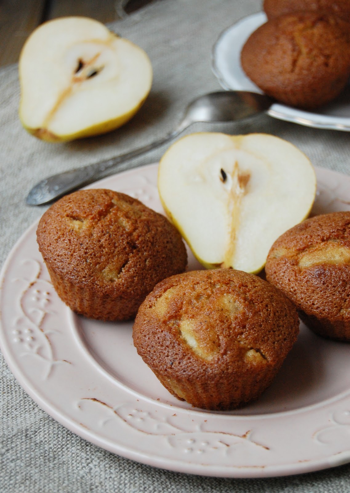 Kuchnia Alisz: orkiszowe muffiny z gruszkami. Rozgrzewające.