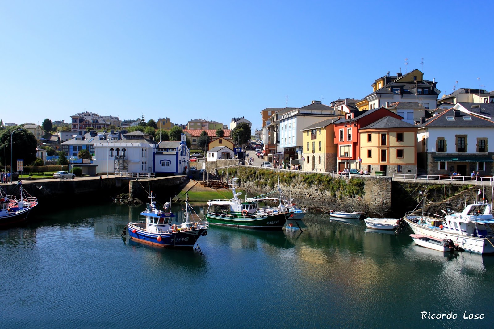 ASTURIAS: PUERTO DE VEGA / NAVIA