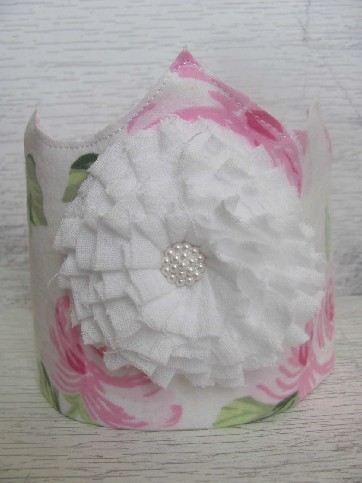 simplybettie: Fabric Crown Tutorial