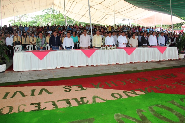 Se gradúa una generación más de estudiantes del CBTA 136 y ECERR ...