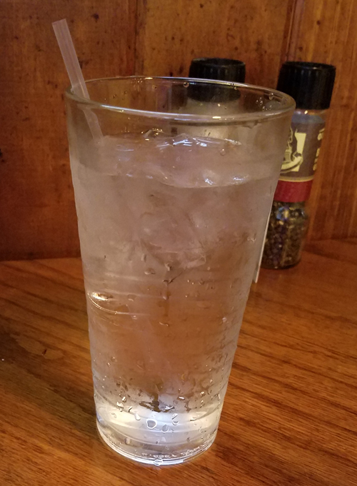 Richard Reviews Everything : Outback Steakhouse Water