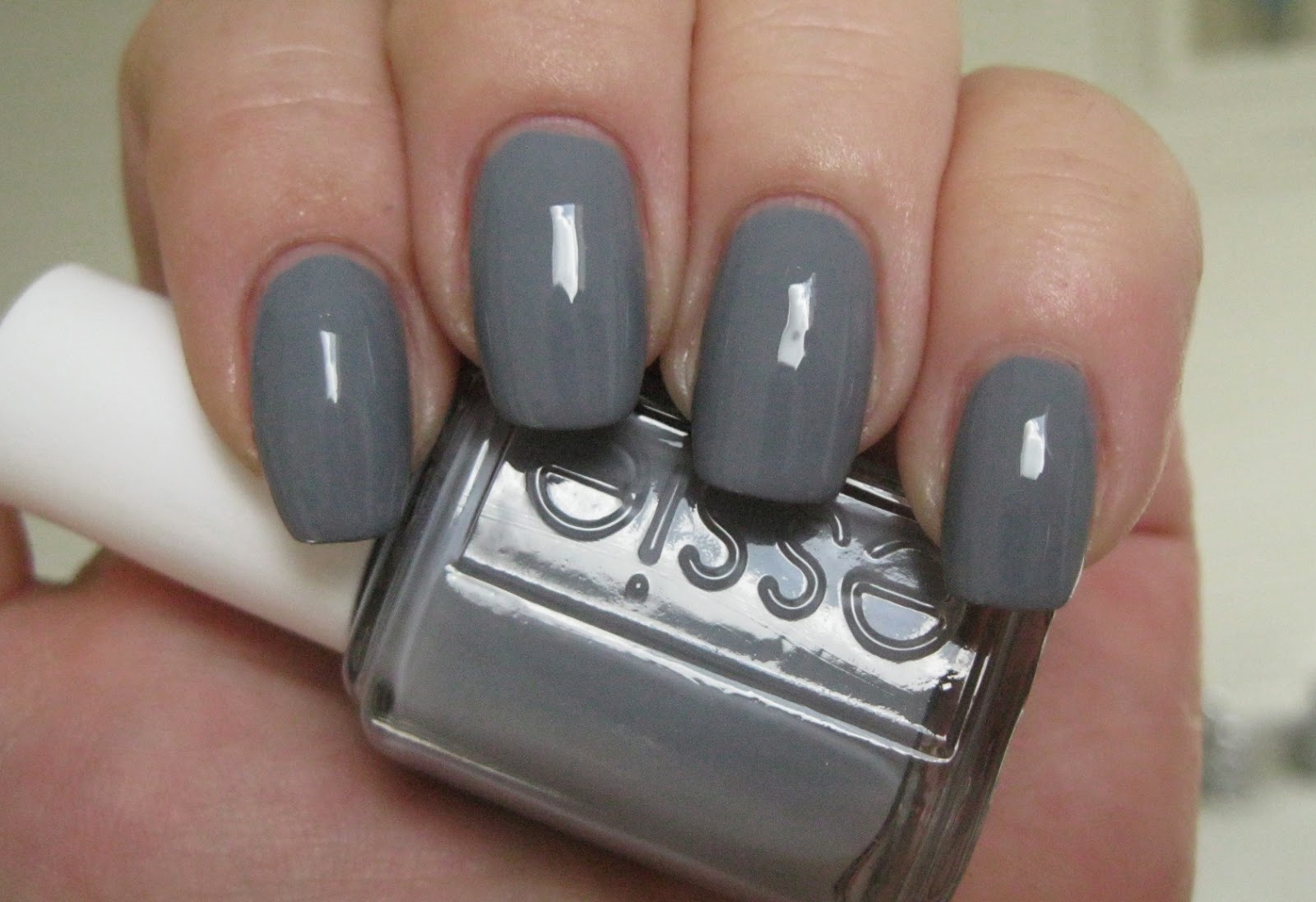 Lacquer Slacker Liz: Essie Petal Pushers and Shimmer Polish Jovie