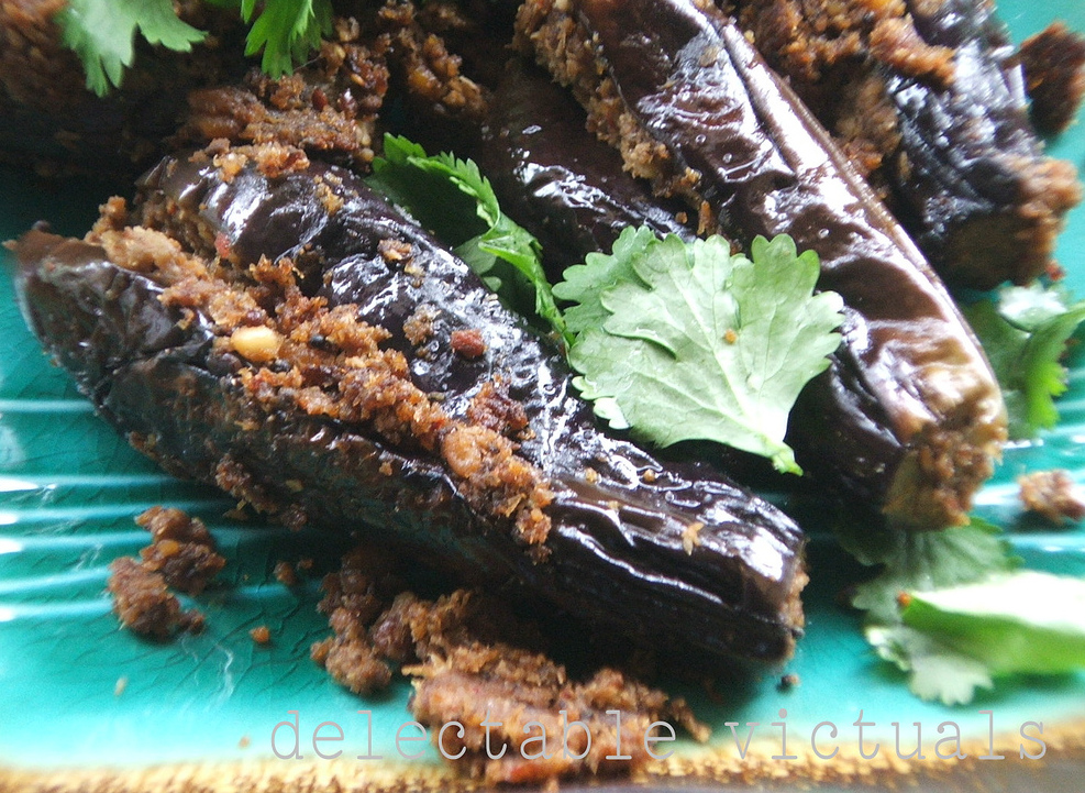 Delectable Victuals: Ennai Kathrikkai (stuffed eggplant)