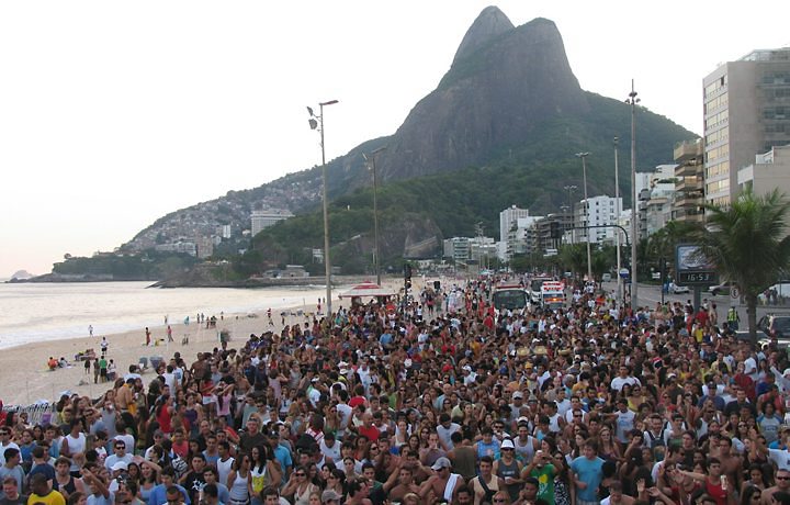 Murder is Everywhere: Carnival In Rio -- It Stinks