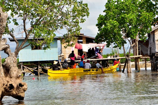 In Pinay's footsteps: THE ROAD TO LAYAG-LAYAG YELLOW BOAT VILLAGE