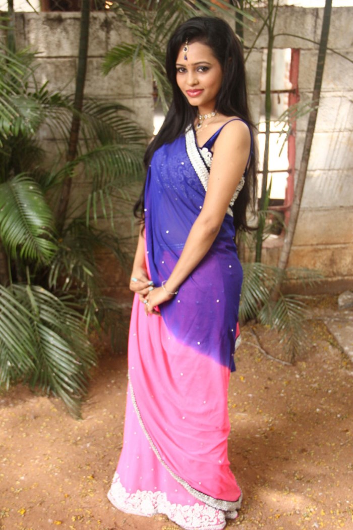 Geeth Shah Hot PIctures - Hot PHOTOSHOOT Bollywood, Hollywood, Indian ...