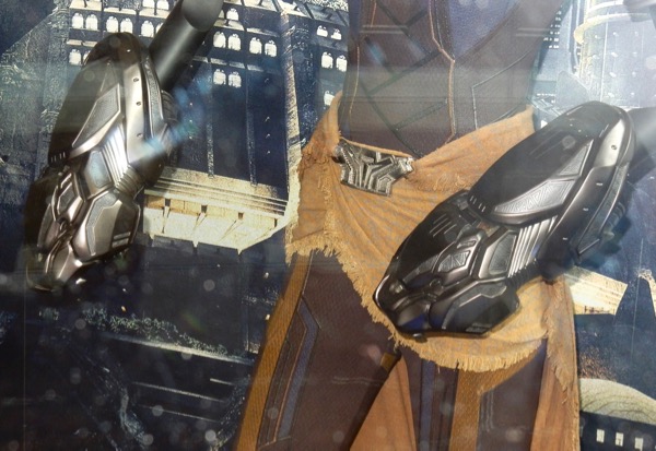 Hollywood Movie Costumes and Props: Black Panther, Nakia and Shuri ...