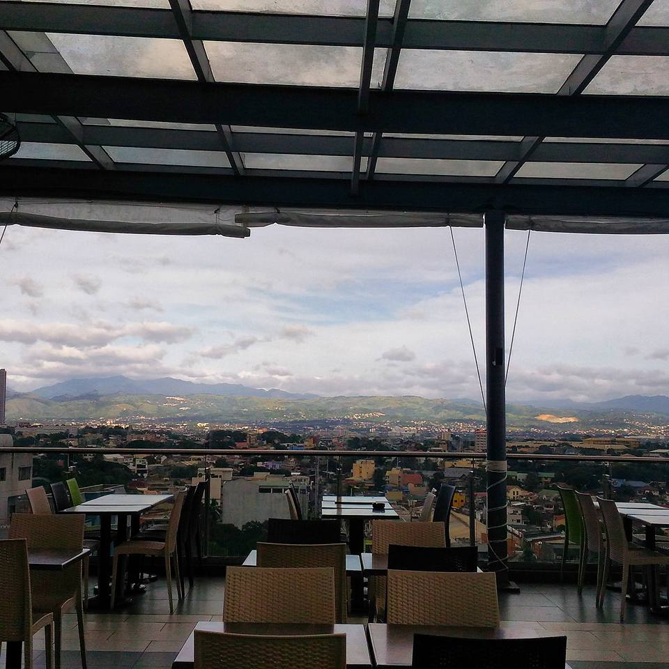 Chill Top: Great Food, Good Music & Breath Taking View - PaulaInWanderland