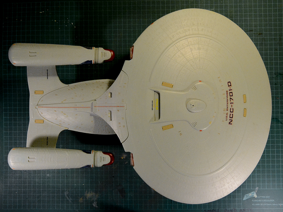U.S.S. Enterprise, NCC-1701-D (1/1400 scale model)