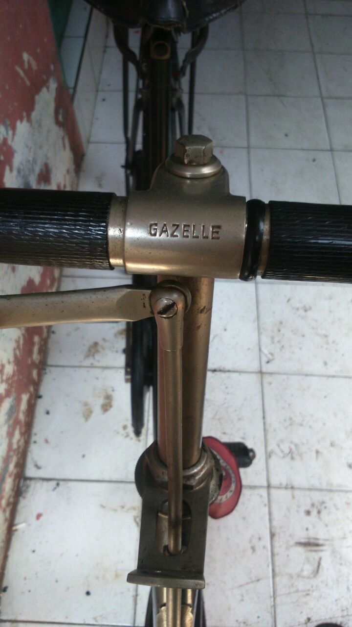 Sepeda Gazelle Seri 3 Rem Tusuk - Onthel kuno