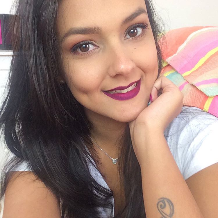 A Blogueira da Vez: Jessica Freitas - A Chata de Batom | Moda, Beleza e ...