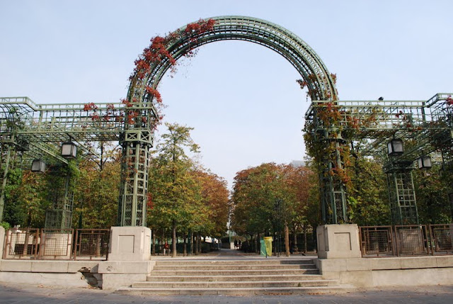 Wanderlust Traveler: The Grand Finale in Paris