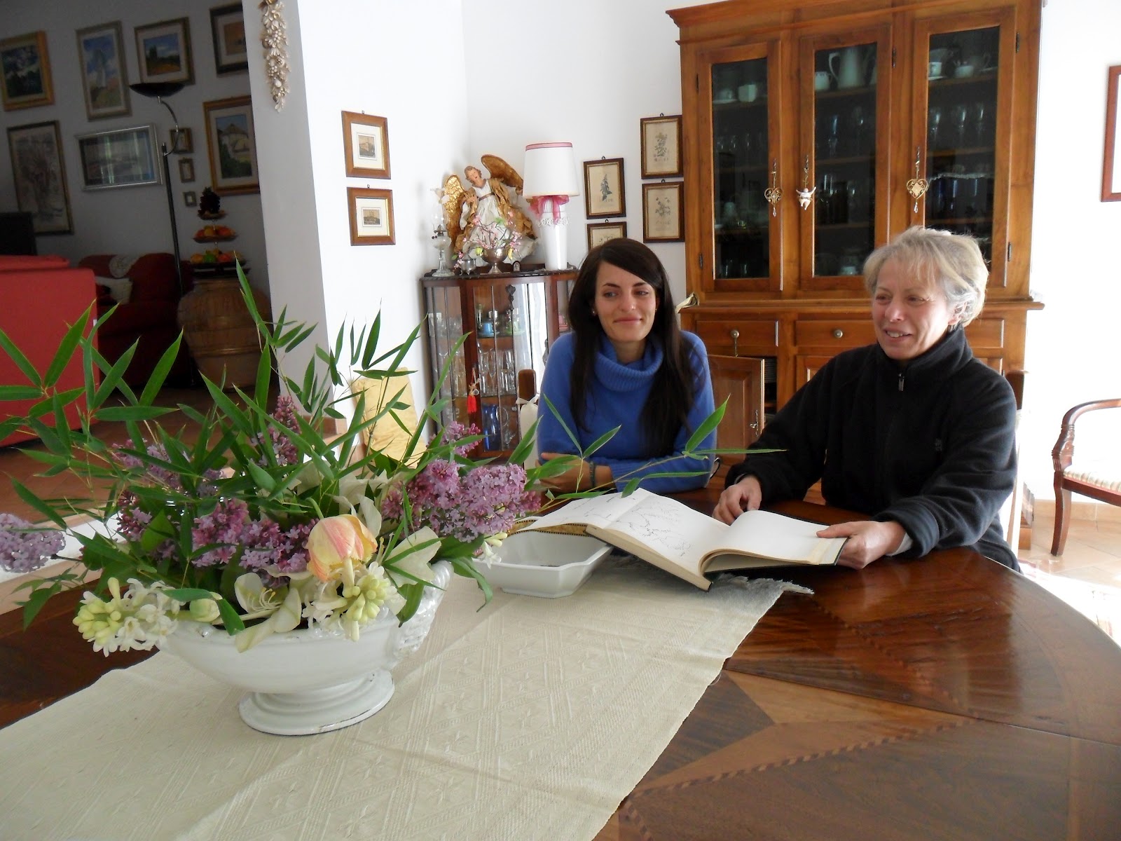 I lavori artistici di Hey Sug Jang: 가까이 지내는 이탈리아인 가족