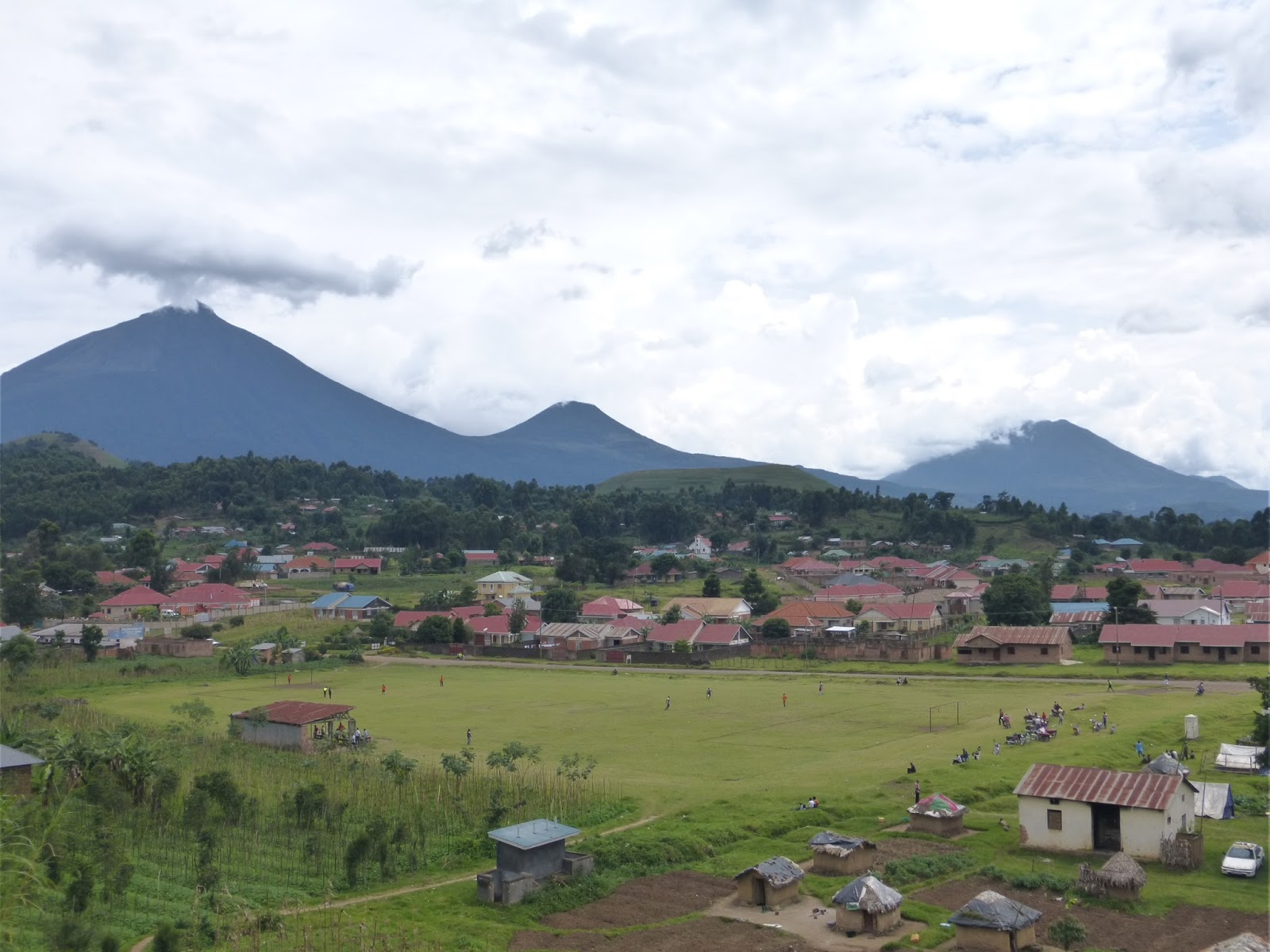 Traveling in Uganda on a budget. Kisoro.