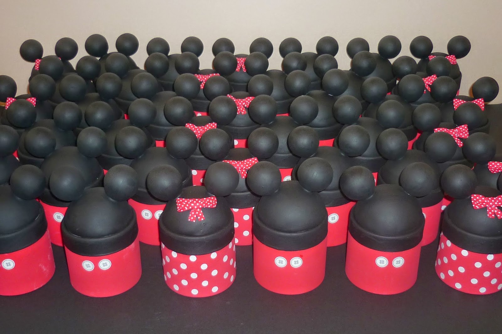 MinimandySign: Golosinero. Diseño: Mickey y Minnie Mouse.