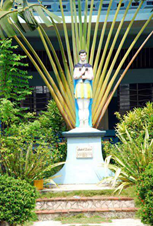 Let's Learn Together about English! ☺: Saint Louis College-Cebu