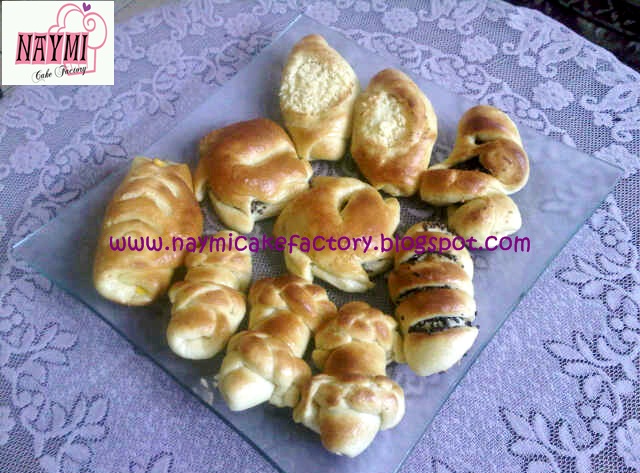 Naymi Cake Factory: aneka roti manis