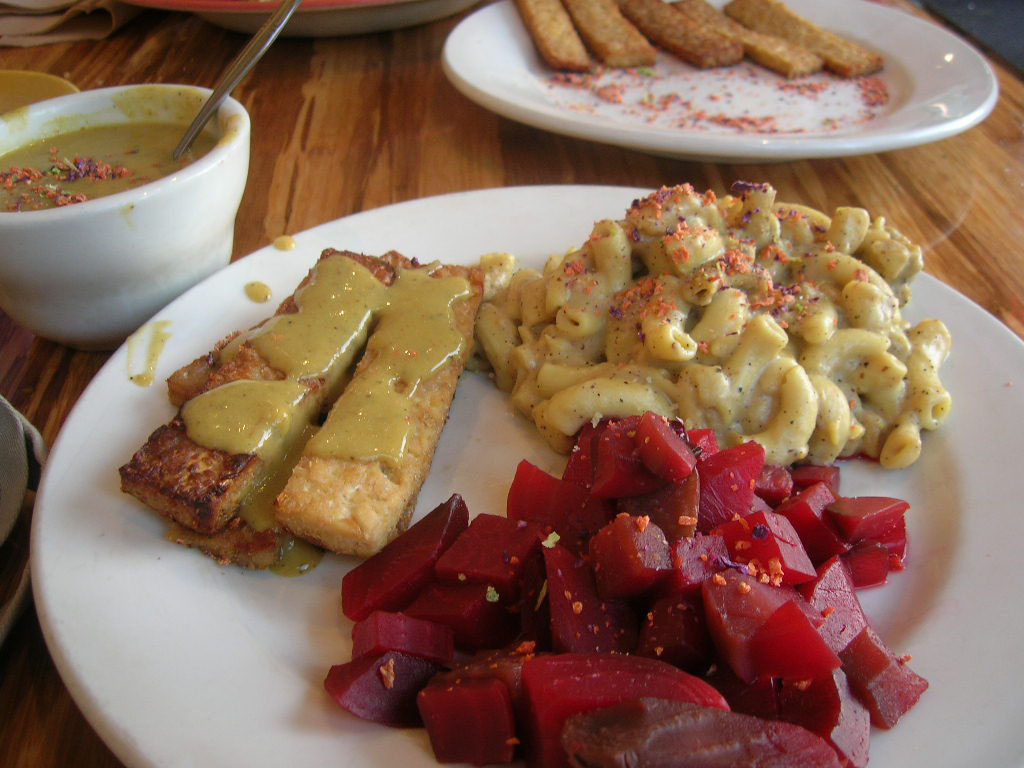 Panda With Cookie: The Local Food Review: Papa G's