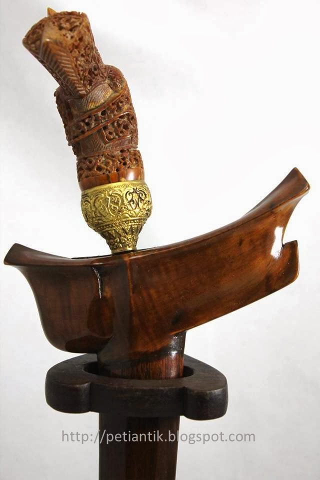 Petiantik: Keris Lurus Palembang Tanduk Rusa