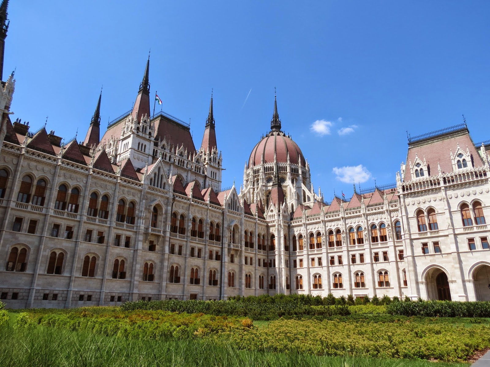 Abu Dhabi Adventures: Budapest: Hungarian Parliament Building