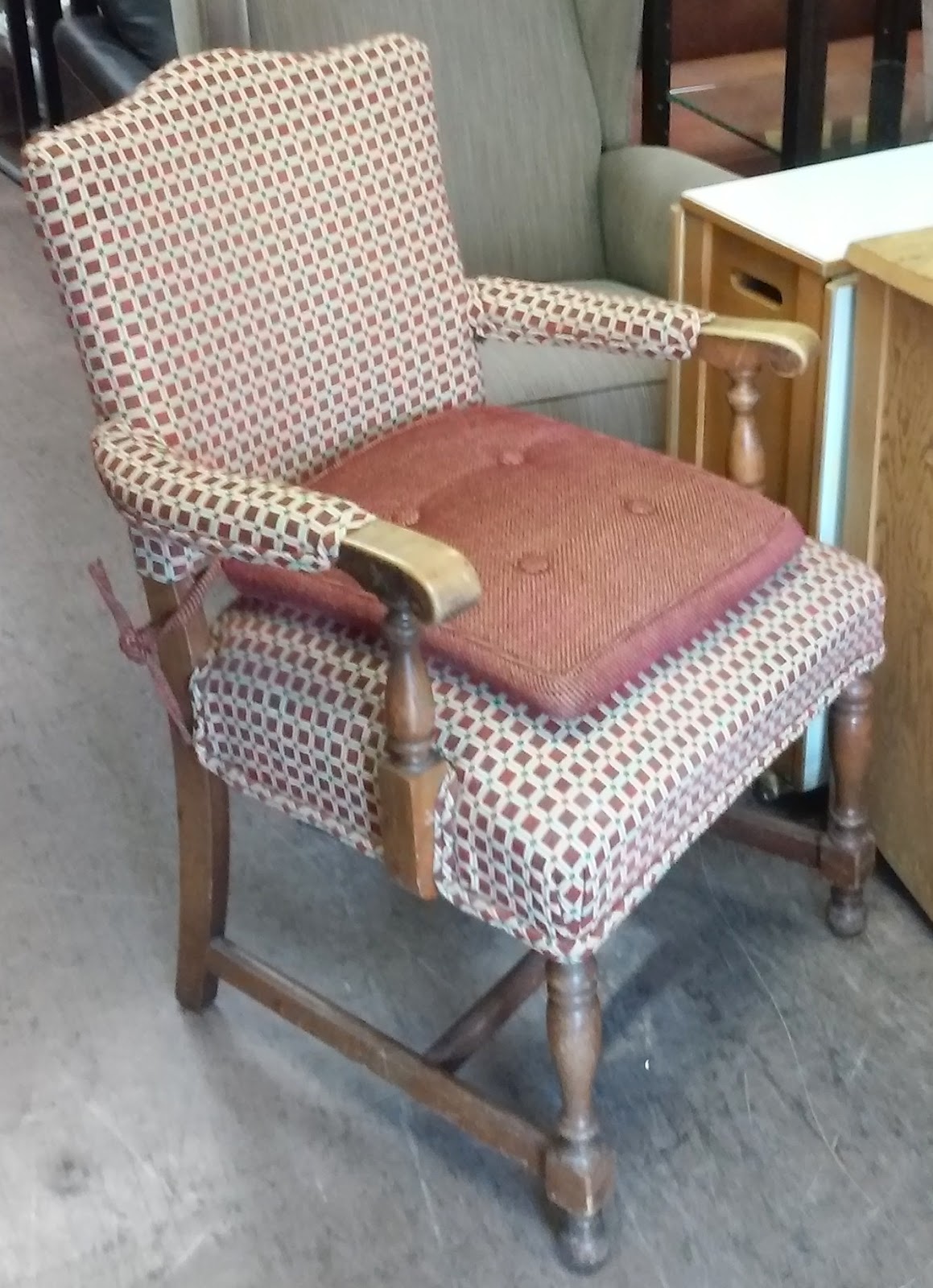 UHURU FURNITURE & COLLECTIBLES: SOLD ** REDUCED ** Colonial Upholstered ...