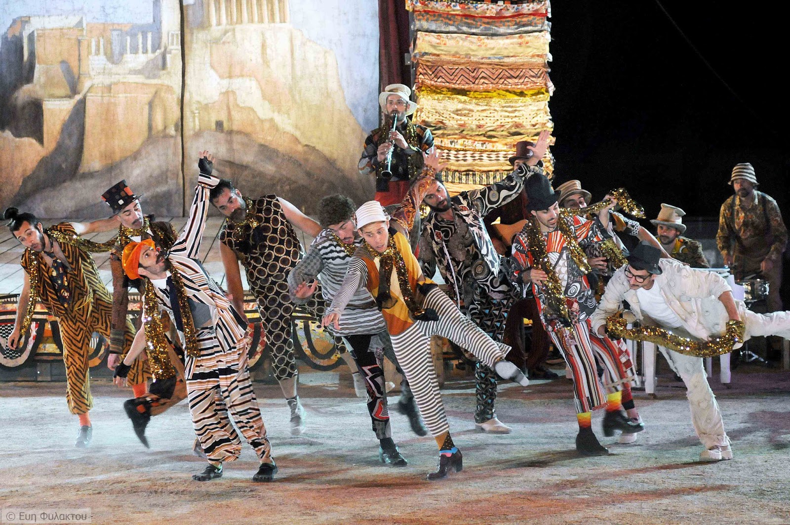 Το Τέταρτο Κουδούνι: Πλούτος προθέσεων, πενία αποτελεσμάτων