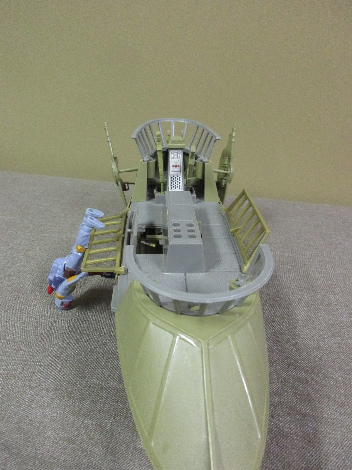 Vintage Kenner Star Wars Toys: Tatooine Skiff Vehicle