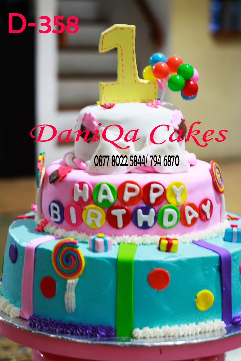 Sweety by Daniqa: Kue Ulang Tahun Pertama 3 Tingkat