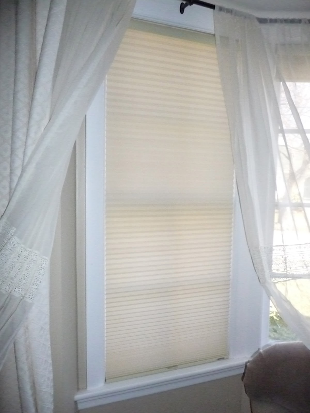 Window treatments for a bay window. – No. 29 Design