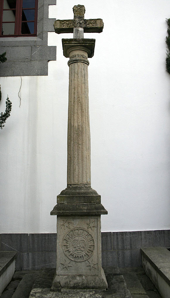 File:CrossofHendaye.jpg - Wikimedia Commons