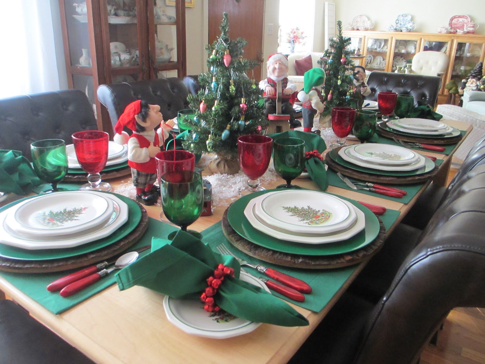 The Welcomed Guest: Christmas Elves Tablescape