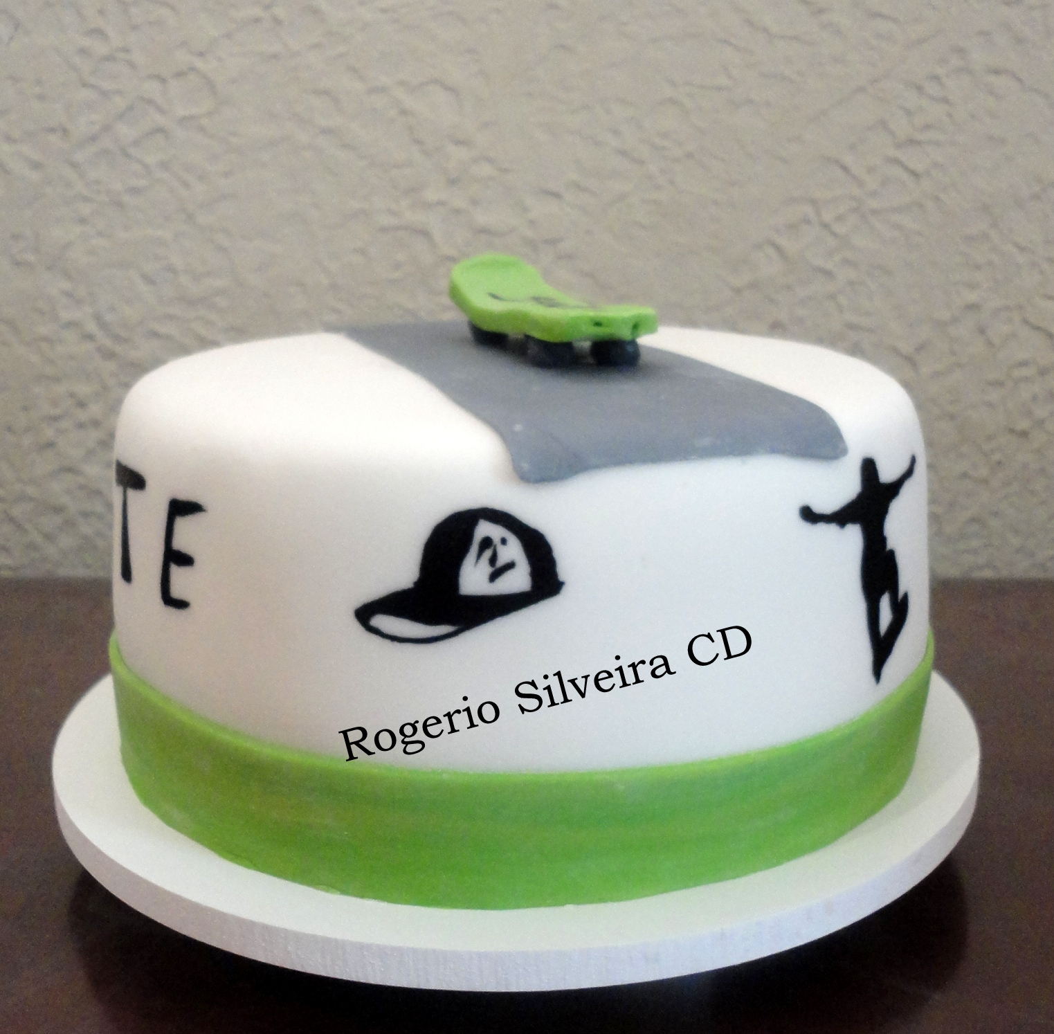 Rogerio Cake Designer: Bolo Skate