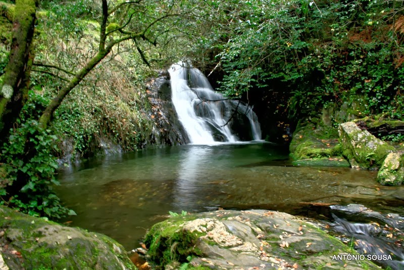 LUGARES EXOTICOS DE PORTUGAL: FRAGA DA PENA