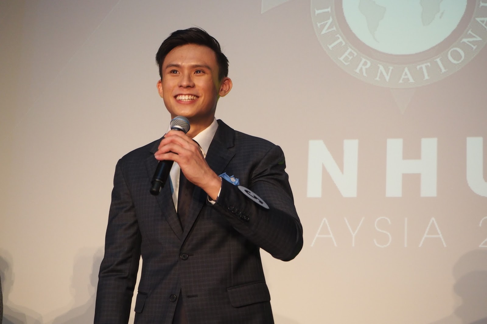 Kee Hua Chee Live!: PART 3---THE NEW MANHUNT MALAYSIA WINNER IS GAN KAI ...