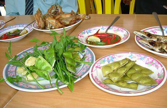 Masakan kampung Kelantan