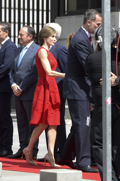 Royal Family Around the World: Spanish Royals Commemorate First ...