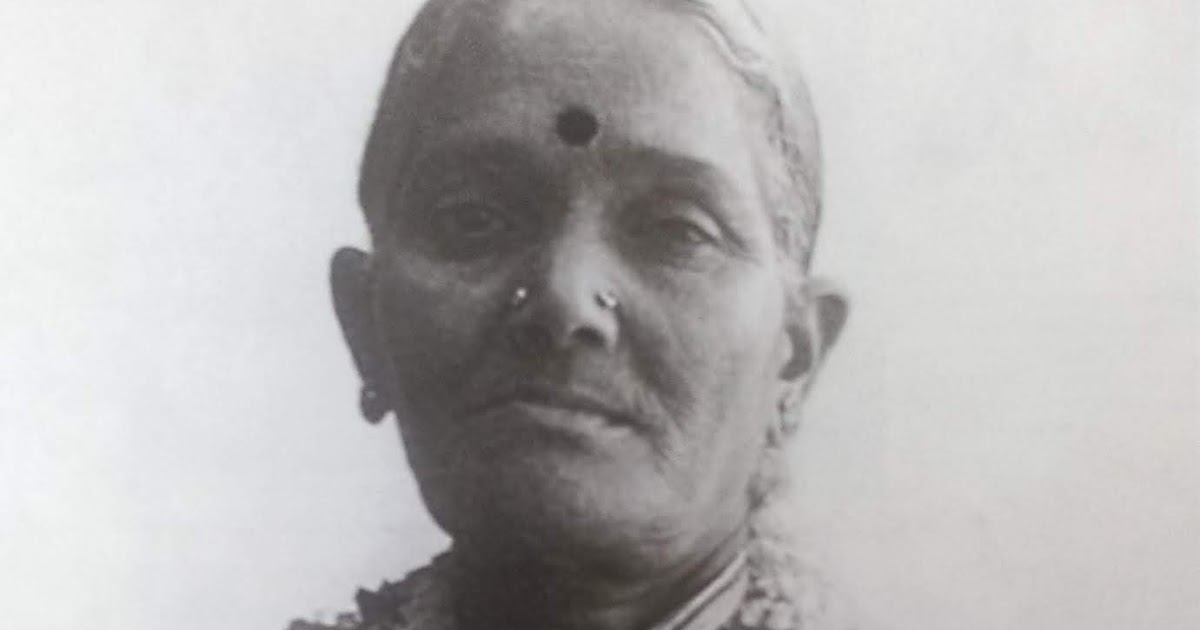 Wonderful black & white pic of the mother chosen by Sathya Sai Avatar ...