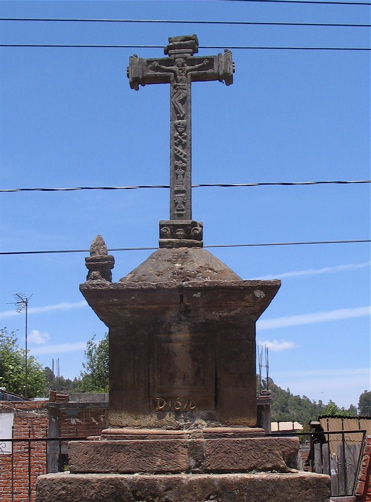 colonialmexico: Mexican Crosses: Charapan