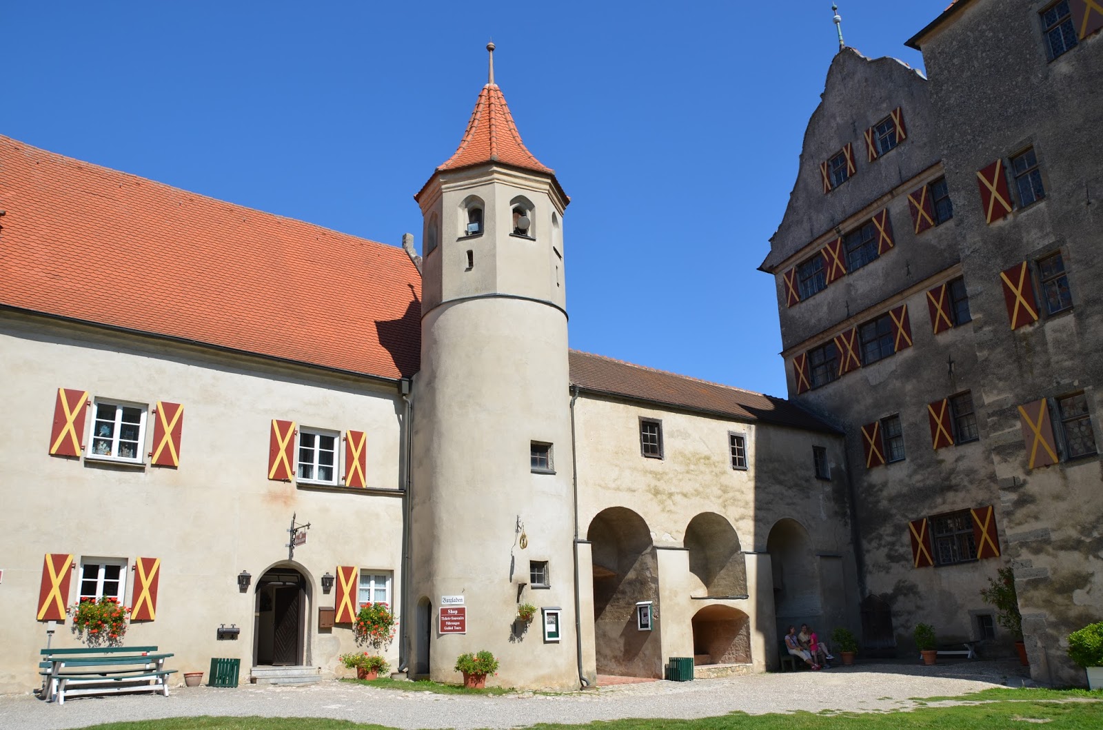 The Thrifty Gypsy's Travels : When Harburg Castle Told Michael Jackson ...