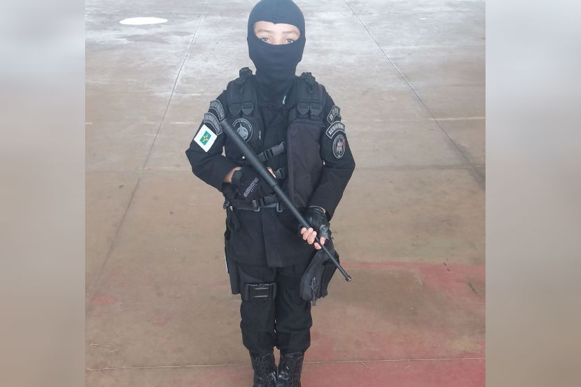 Menino vestido com farda do Bope é levado para delegacia pela PMDF