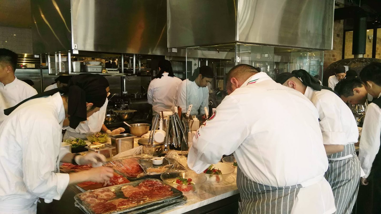 Lemon GreenTea: Salvatore Cuomo & Bar: Where Italian Food Rules