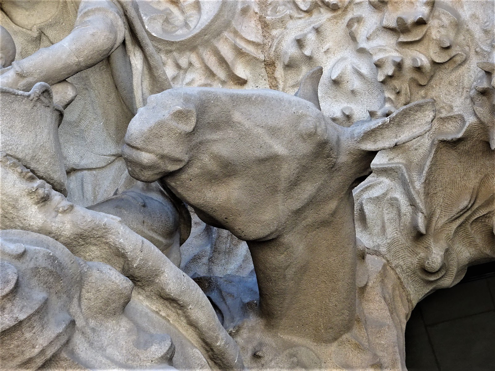 Redescubriendo Barcelona y más allá: 17/09/2017 Miradas a la Sagrada ...