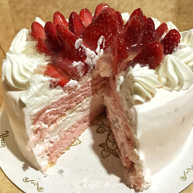 What Mary Loves: Love at First Bite: Visco's Restaurant and Cake Shop