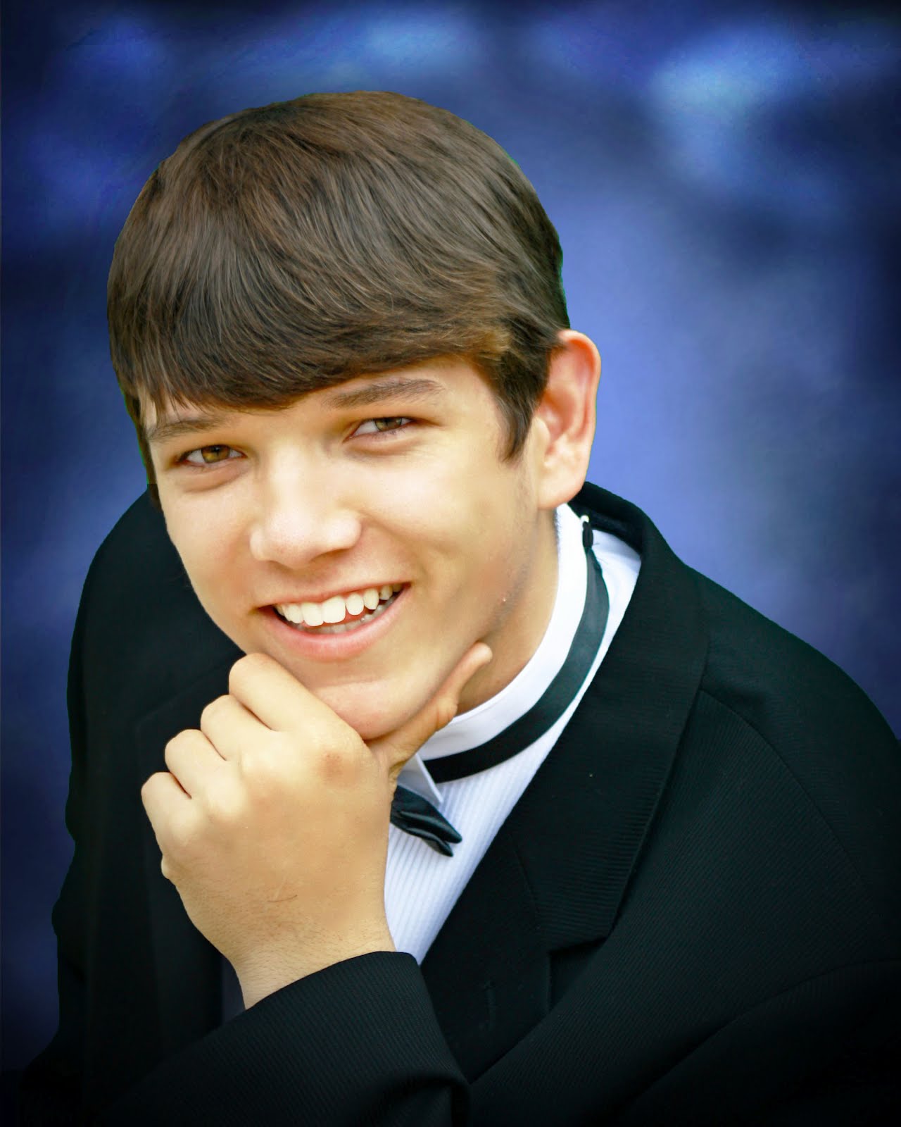 "KEEPSAKES" by Conny's Photography: FORMAL / YEARBOOK SENIOR PORTRAITS