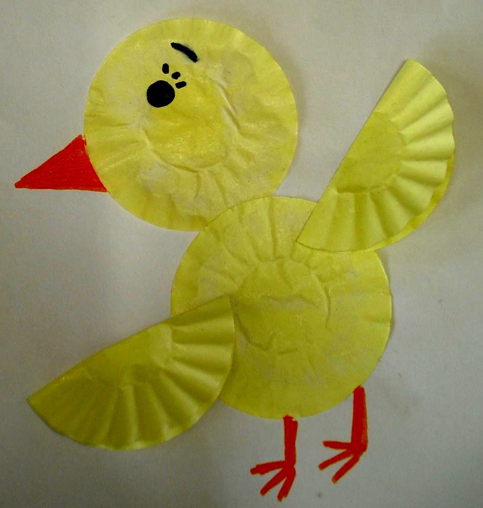 EDUCAÇÃO INFANTIL: PINTINHO COM PAPEL DE BRIGADEIRO