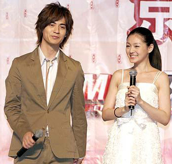 Taiwan Celebrities Gossip: The Ex-Couple Vic Zhou & Barbie Hsu