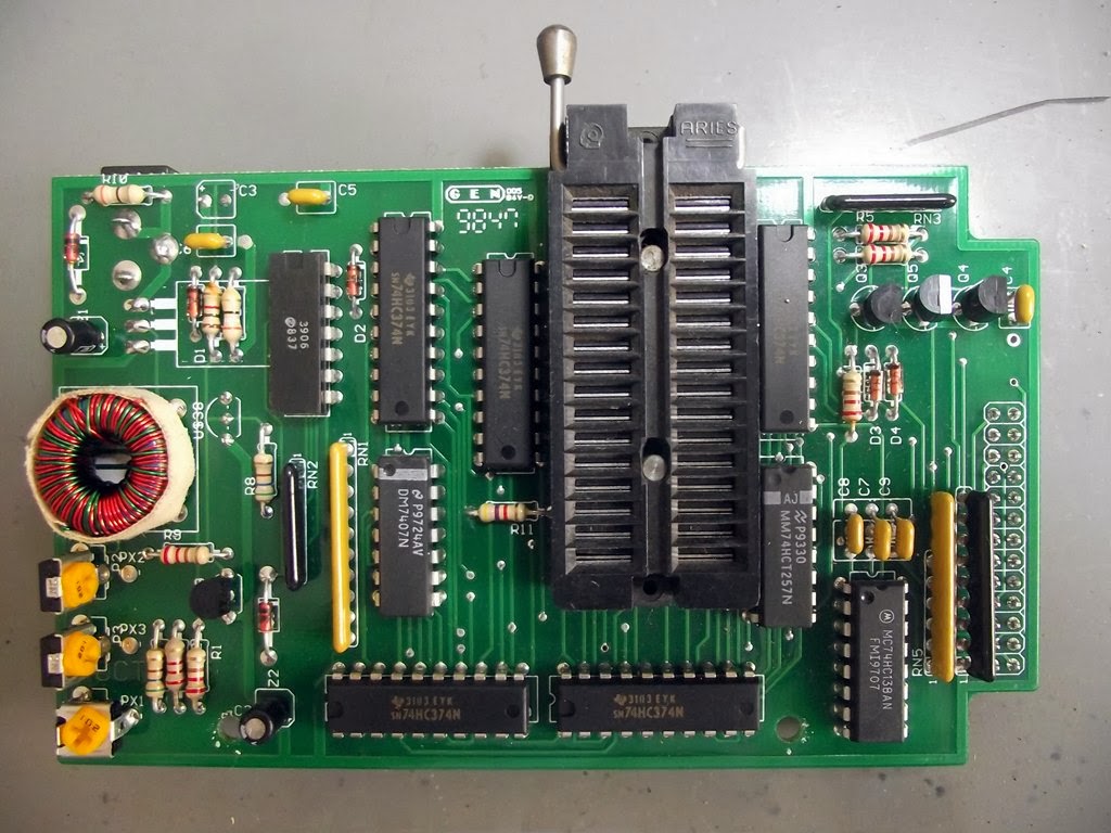 Pakéquis: Por dentro do programador de EPROM Pocket Programmer