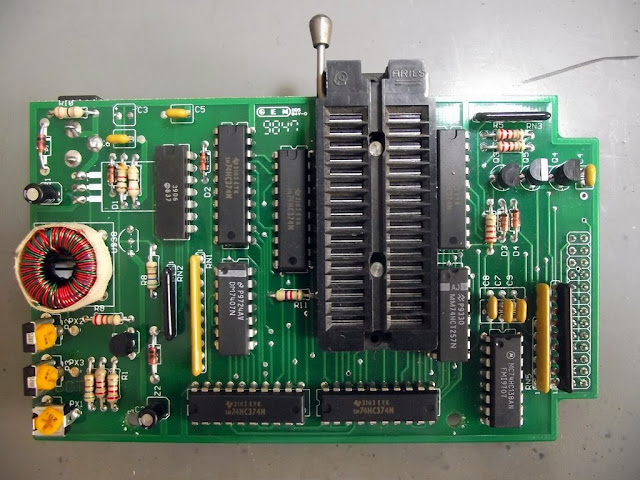 Pakéquis: Por dentro do programador de EPROM Pocket Programmer